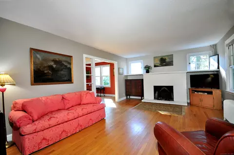 100 Riverside Rd, Simsbury, CT 06070 | 23 Photos - Movoto