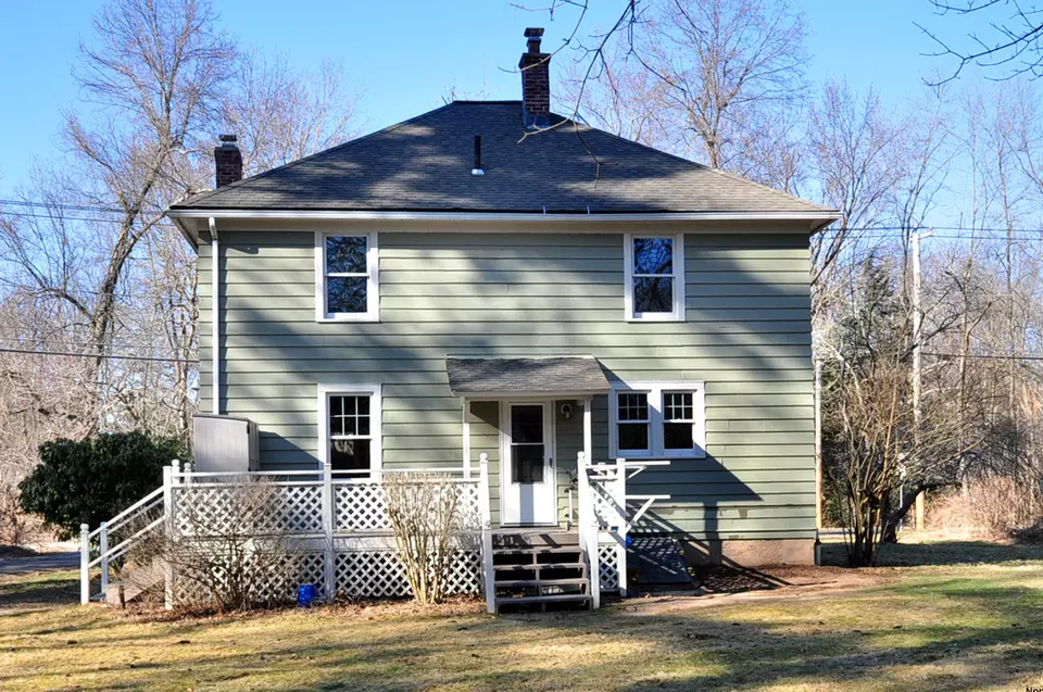 100 Riverside Rd, Simsbury, CT 06070 | 23 Photos - Movoto