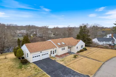 22 Jordan Ter, Waterford, CT 06385 | 39 Photos - Movoto