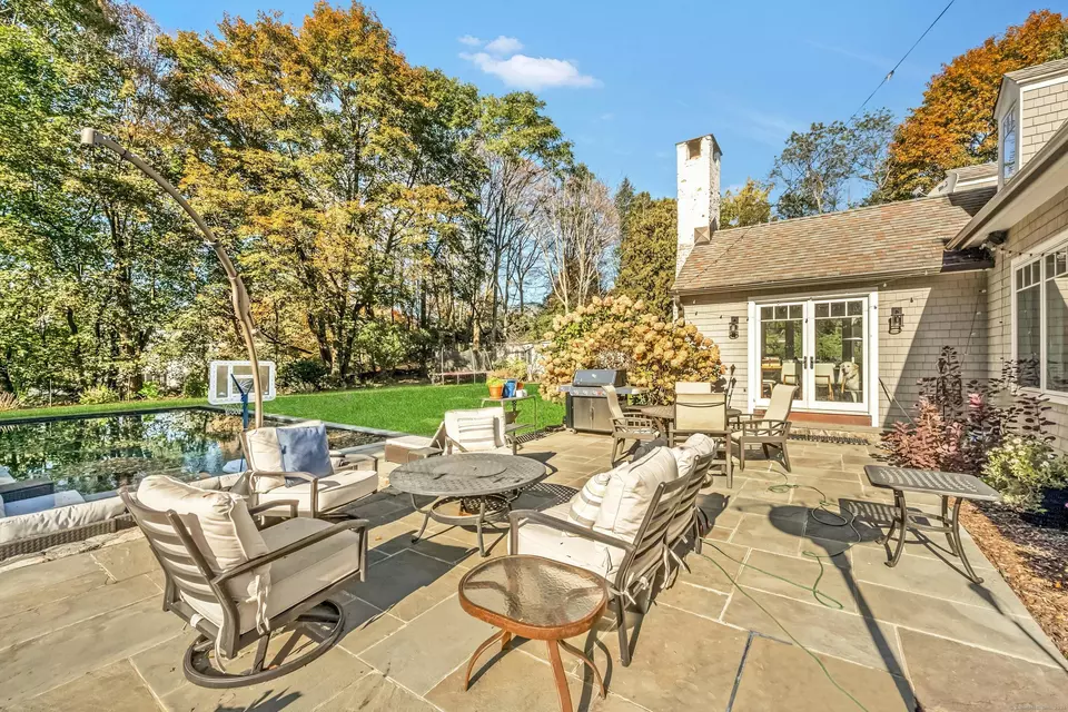 469 Taconic Rd, Greenwich, CT 06831 | 35 Photos - Movoto