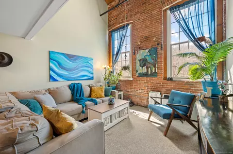 150 Yantic St #151, Norwich, CT 06360 | 33 Photos - Movoto