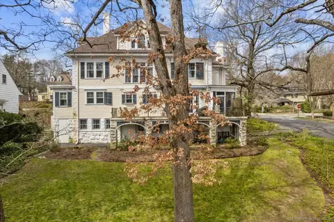 93 Edgehill Rd, New Haven, CT 06511 | 40 Photos - Movoto