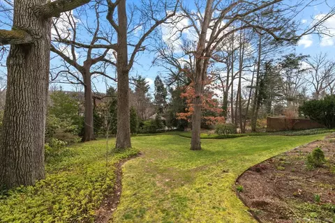 93 Edgehill Rd, New Haven, CT 06511 | 40 Photos - Movoto