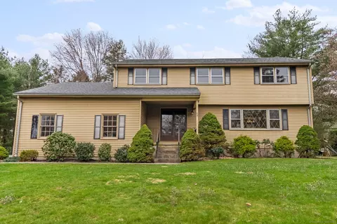 38 Goff Brook Cir, Wethersfield, CT 06109 | 39 Photos - Movoto