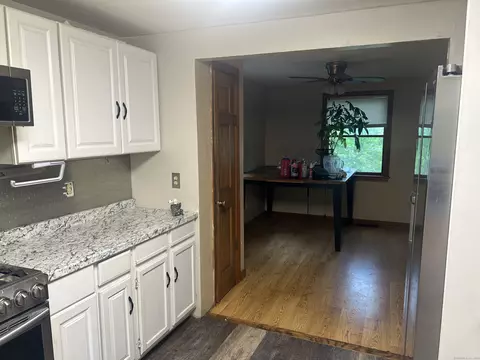 123 Maple St, Norwich, CT 06360 | 18 Photos - Movoto