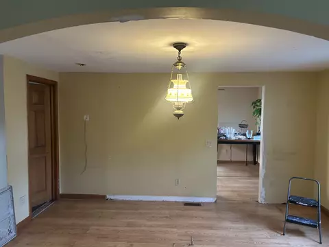 123 Maple St, Norwich, CT 06360 | 18 Photos - Movoto