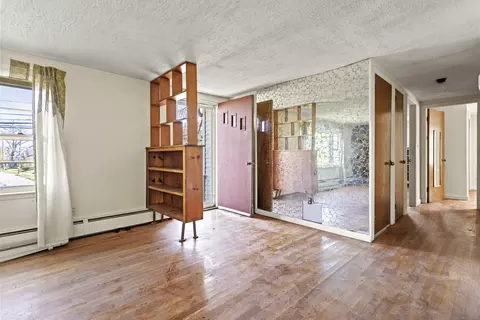 303 Bunker Hill Ave, Waterbury, CT 06708 | 33 Photos - Movoto