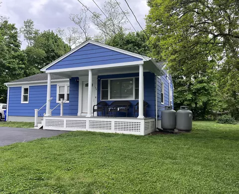 10 Cedar St, Branford, CT 06405 - Movoto