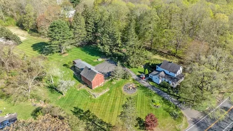 42 Young St, East Hampton, CT 06424 | 40 Photos - Movoto