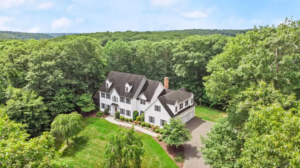 5 Butternut Ln, Oxford, CT 06478 | 40 Photos - Movoto