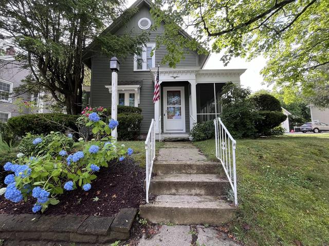 302 Broad St, Killingly, CT 06239 | 40 Photos - Movoto