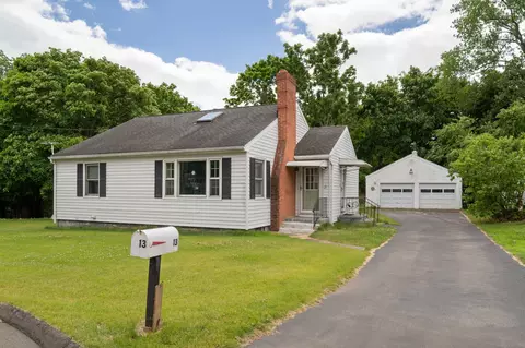 13 Plant Rd, Branford, CT 06405 | 19 Photos - Movoto