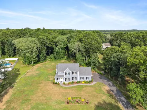 10 Carriage Dr, Colchester, CT 06415 | 40 Photos - Movoto