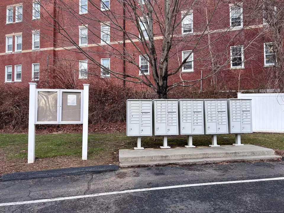 527 W Thames St #57, Norwich, CT 06360 | 3 Photos - Movoto