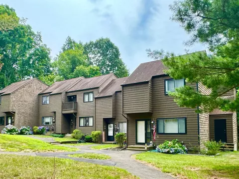 41 Hampton Park #41, Branford, CT 06405 | 28 Photos - Movoto