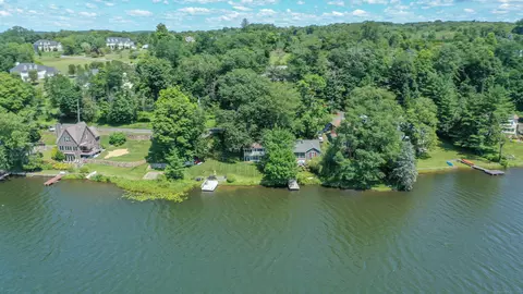 23 Ball Pond Rd E, New Fairfield, CT 06812 | 35 Photos - Movoto