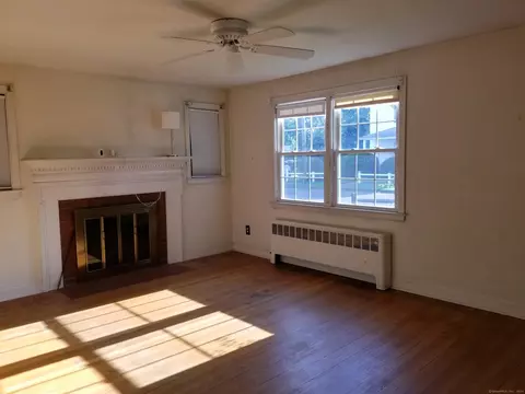 39 Foley St, Manchester, CT 06040 | 15 Photos - Movoto