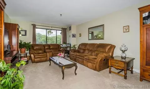 95 Putter Dr #418N, Wallingford, CT 06492 | 12 Photos - Movoto