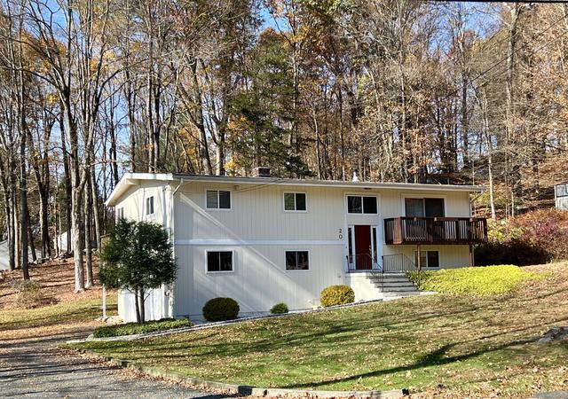 20 E Hunting Ridge Rd, Stamford, CT 06903 | 32 Photos - Movoto