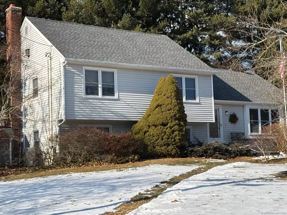 560 State St, Guilford, CT 06437 | 1 photo - Movoto