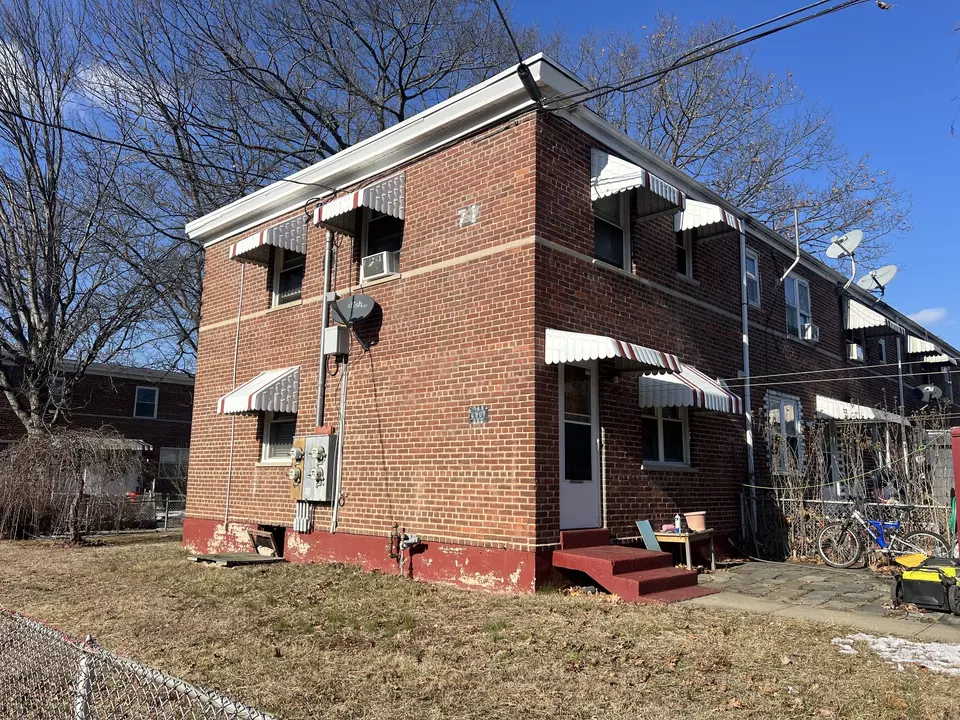 40 Court D Building 71 Ct, Bridgeport, CT 06610 | MLS# 24070783 | 10 ...