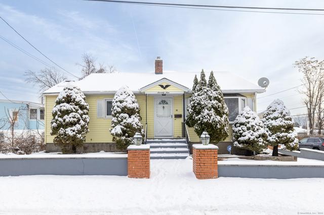 79 Addison St, Waterbury, CT 06708 | MLS# 24072613 | 16 Photos - Movoto