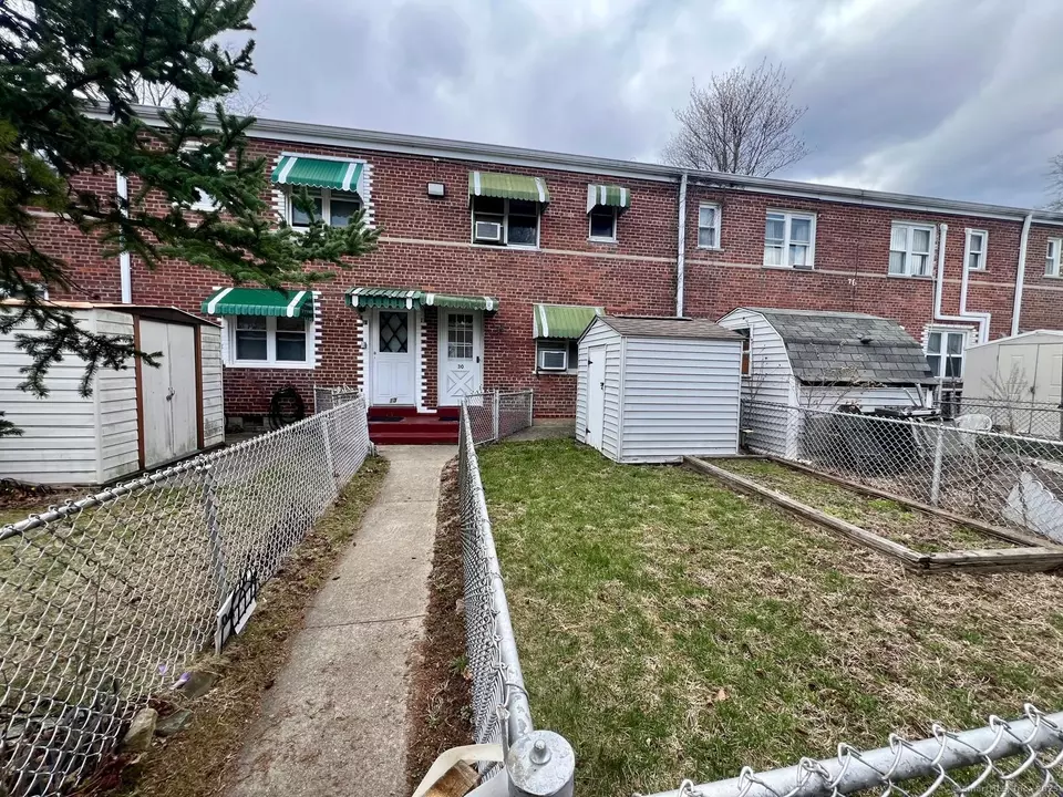 30 Court C #BLDG 76, Bridgeport, CT 06610 | MLS# 24084952 | 10 Photos ...