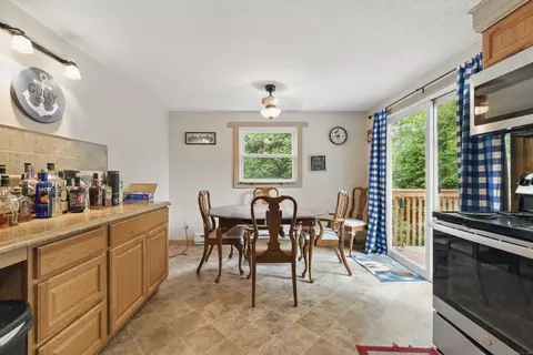 23 Fenwick Ct, Mystic, CT 06355 | MLS# 24099549 | 39 Photos - Movoto