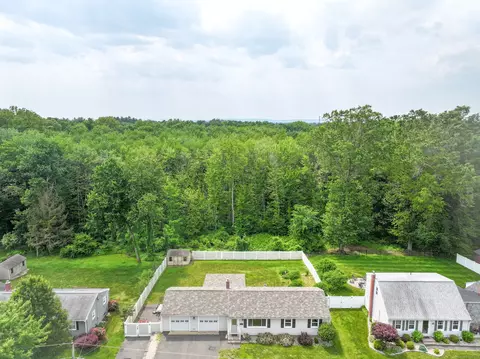 38 Fairfield Rd, Enfield, CT 06082 | MLS# 24102808 | 40 Photos - Movoto