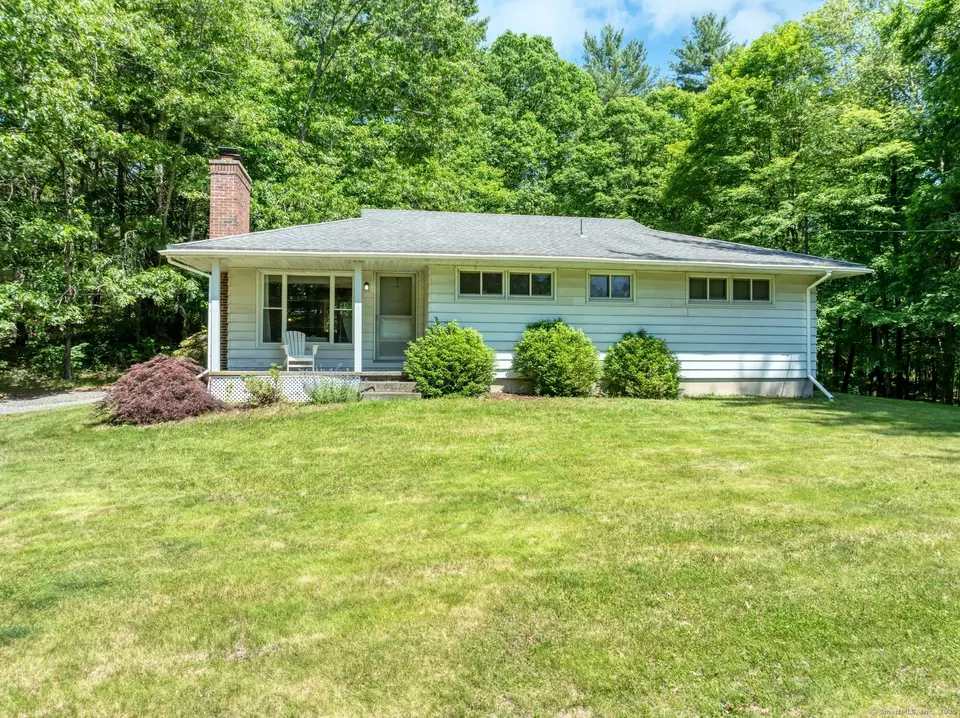123 Geer Rd, Griswold, CT 06351 | 36 Photos - Movoto
