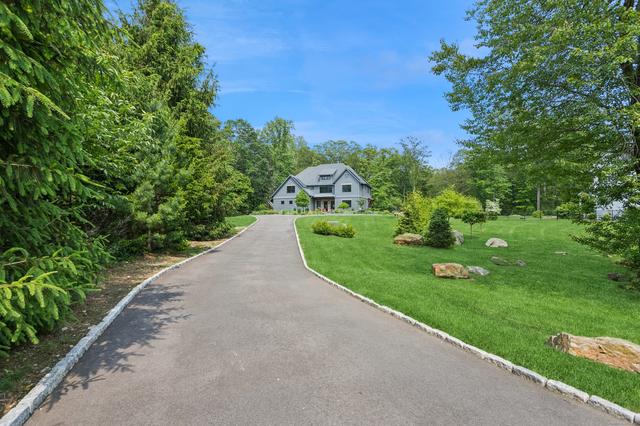 232 Bayberry Ln, Westport, CT 06880 | MLS# 24104006 | 9 Photos - Movoto