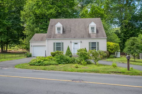 81 Nashville Rd # A, Bethel, CT 06801 | 33 Photos - Movoto