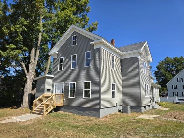 1015 Enfield St, Enfield, CT 06082 | MLS# 24127107 | 36 Photos - Movoto