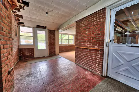 9 Sunset Dr, Rockfall, CT 06481 | MLS# 24137436 | 40 Photos - Movoto