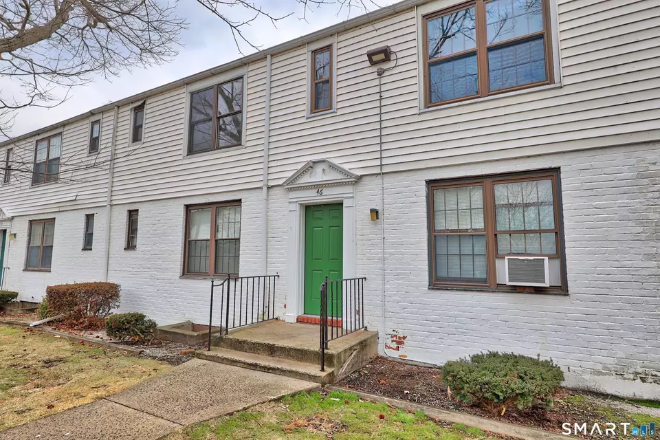 46 Nob Hill Cir #C, Bridgeport, CT 06610 | MLS# 24149607 | 19 Photos ...