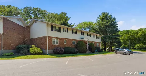 488 Oak Ave #45, Cheshire, CT 06410 | MLS# 24177627 | 25 Photos - Movoto