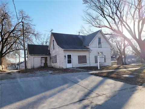 407 W 1st Ave, Indianola, IA 50125 | 14 Photos | MLS #646069 - Movoto
