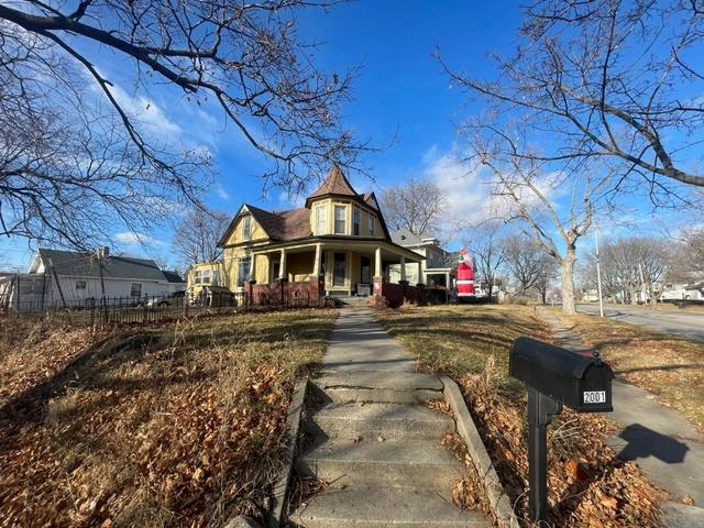 2001 1st Ave, Perry, IA 50220 | 19 Photos - Movoto