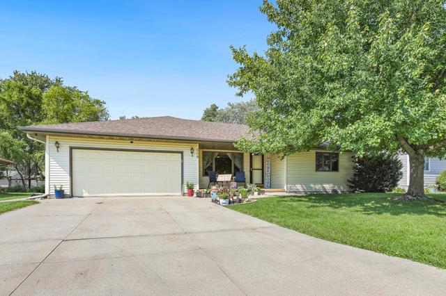 505 W Meadow Dr, Prairie City, IA 50228 | MLS# 723144 | 22 Photos - Movoto
