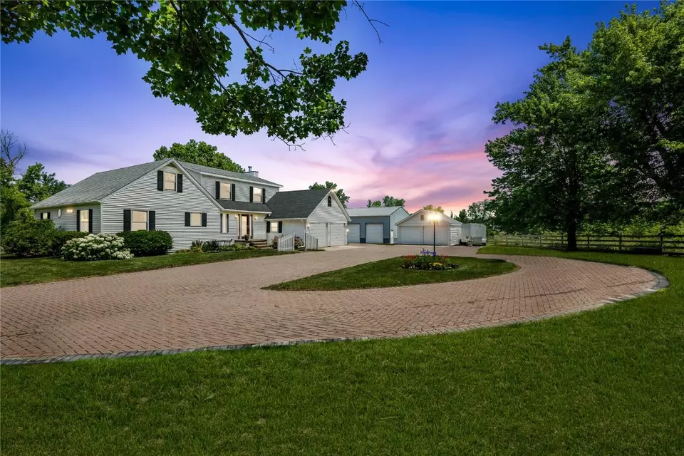 5312 Tower Terrace Rd, Cedar Rapids, IA 52411 | 43 Photos - Movoto