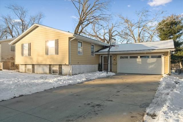 2602 Town House Dr NE, Cedar Rapids, IA 52402 | MLS# 2509618 | 30 ...