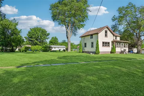 703 F Ave, Vinton, IA 52349 | MLS# 2604243 | 33 Photos - Movoto