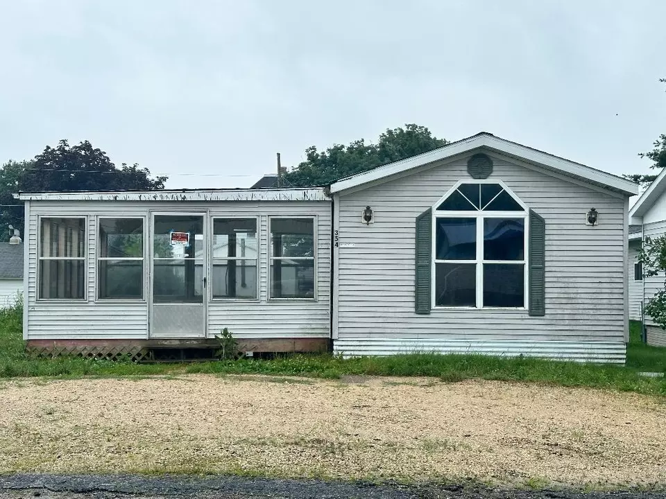 354 SE 1 St, New Albin, IA 52160 | 1 photo - Movoto