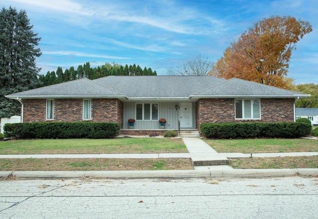 302 Andrews St, Nashua, IA 50658 | MLS# 20255308 | 36 Photos - Movoto