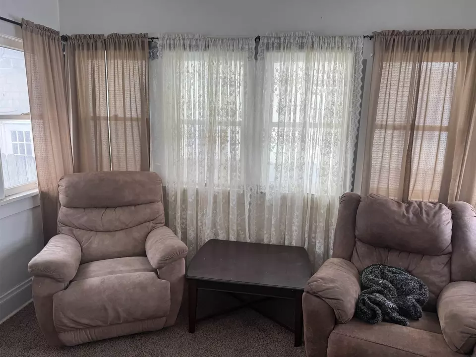 517 Fletcher Ave, Waterloo, IA 50701 | MLS# 20255924 | 4 Photos - Movoto