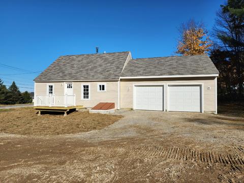 2424 Hotel Rd, Auburn, ME 04210 | 32 Photos - Movoto