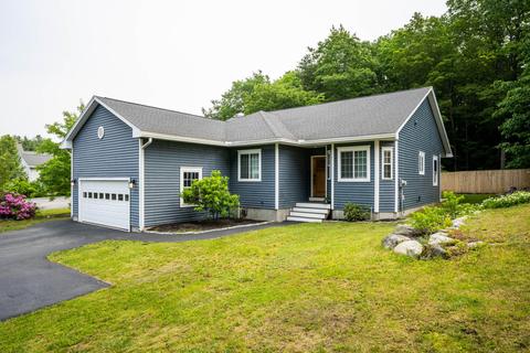 539 Auburn St, Portland, ME 04103 | 61 Photos | MLS #1562052 - Movoto