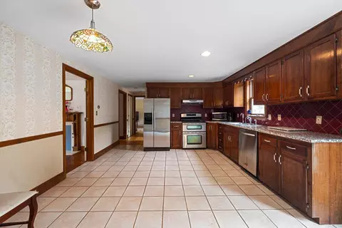 5 Heath Rd, Kennebunk, ME 04043 - Movoto