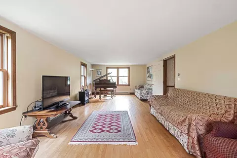 5 Heath Rd, Kennebunk, ME 04043 - Movoto