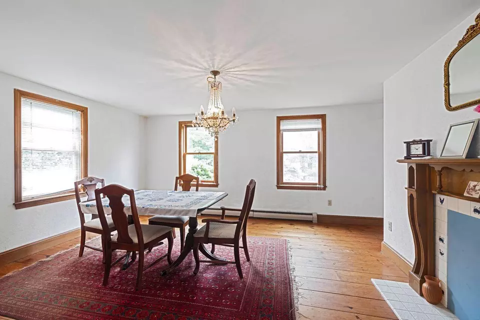 5 Heath Rd, Kennebunk, ME 04043 - Movoto